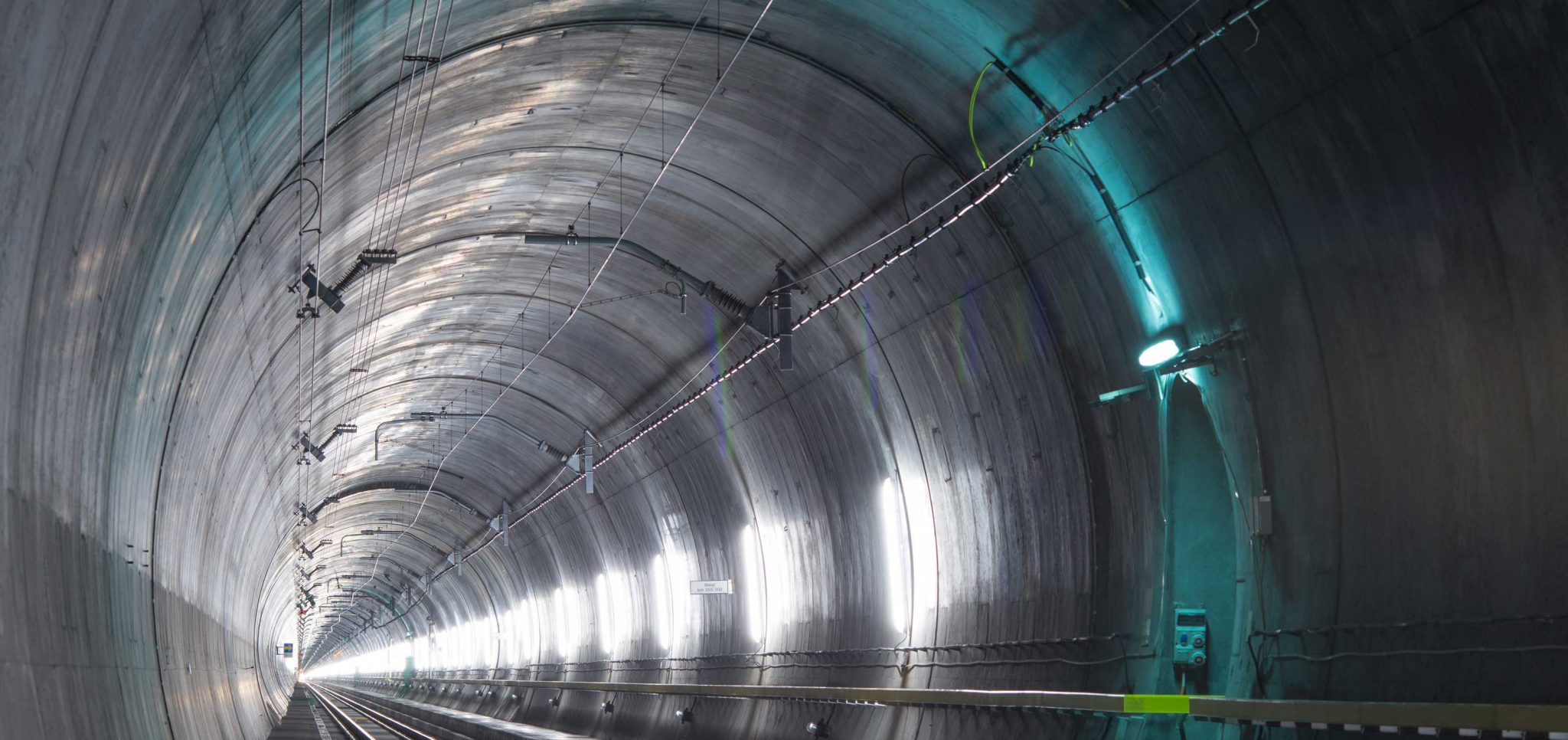 Straight through the middle - DHL Freight Connections