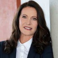 Logistics Trends 2023/2024: Which Direction for AI? | DHL Freight