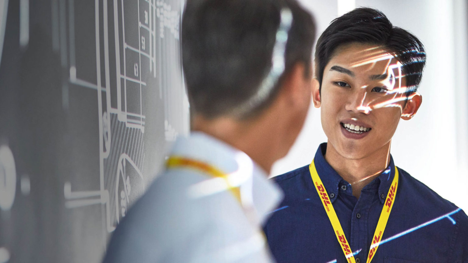 Logistics Trends 2023/2024: Which Direction for AI? | DHL Freight Logistics Trends 2023/2024: Which Direction for AI? | DHL Freight