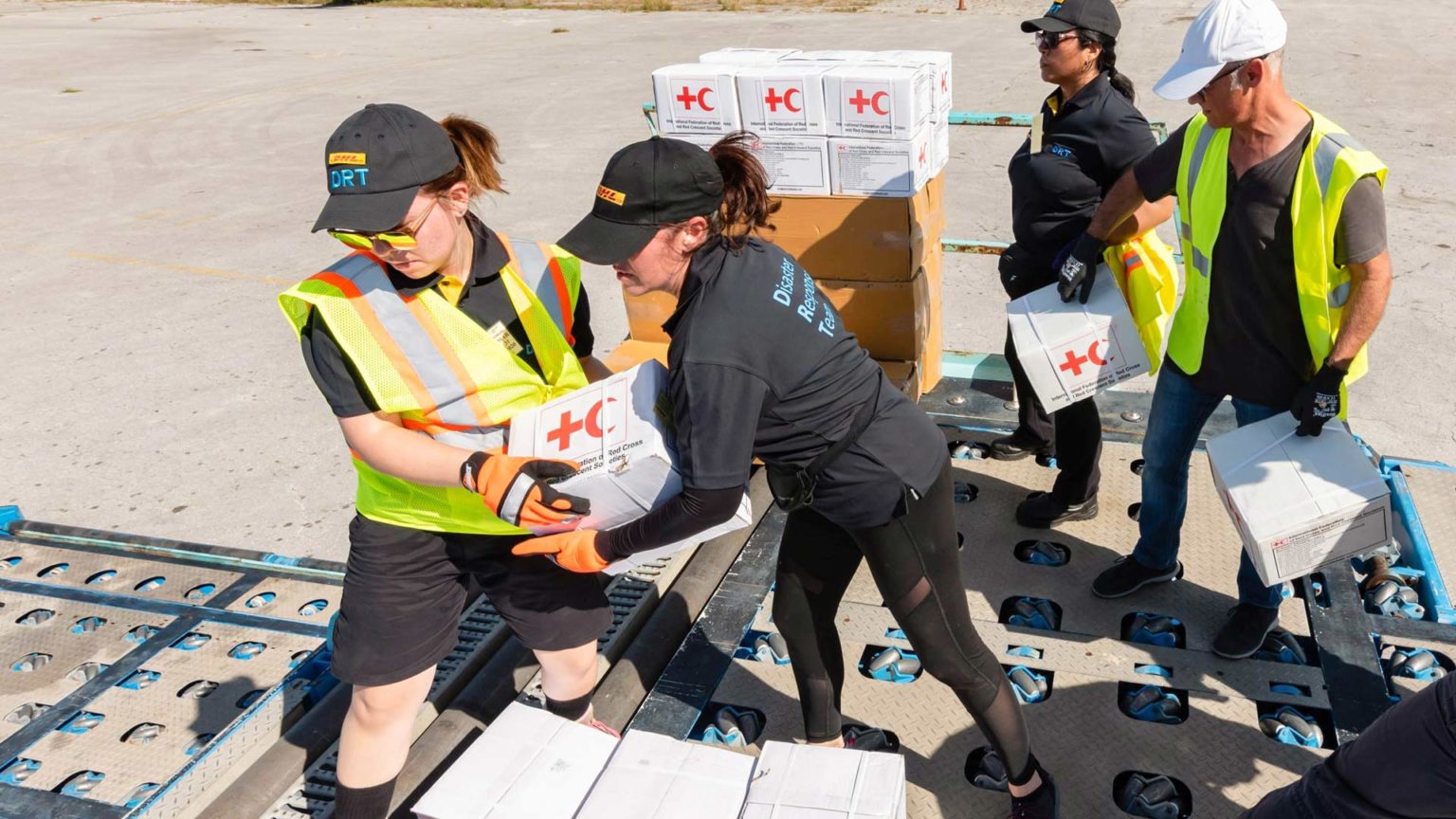 Humanitarian Logistics – Help for People in Need | DHL Freight